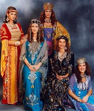What Modern Day Iraqi People Wear (Iraqi Clothing)